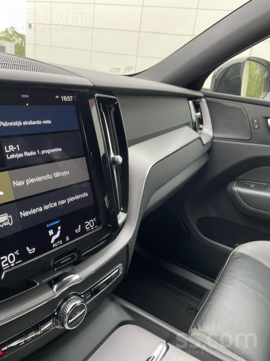 Balts Volvo XC60 2021 Bauska, ar dzinēja tilpumu 2.00 L un nobraukumu 95 tūkst. km par 33000 €, foto 18 vietnē AUTOMOTO.COM.LV