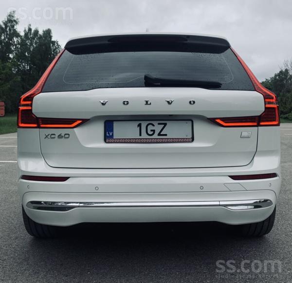 Balts Volvo XC60 2021 Rīga, ar dzinēja tilpumu 2.00 L un nobraukumu 114 tūkst. km par 31450 €, foto 6 vietnē AUTOMOTO.COM.LV