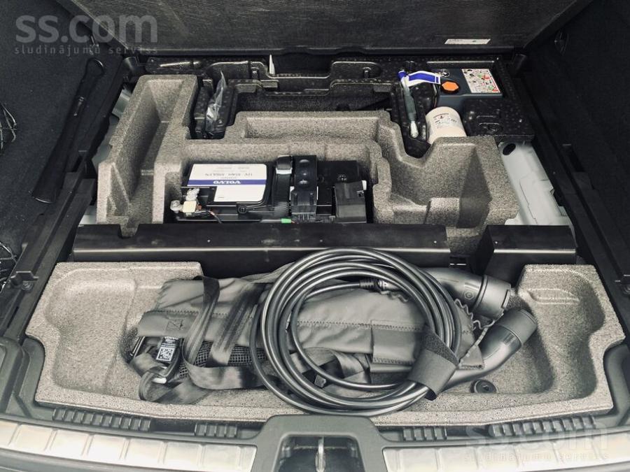 Balts Volvo XC60 2021 Rīga, ar dzinēja tilpumu 2.00 L un nobraukumu 114 tūkst. km par 31450 €, foto 11 vietnē AUTOMOTO.COM.LV