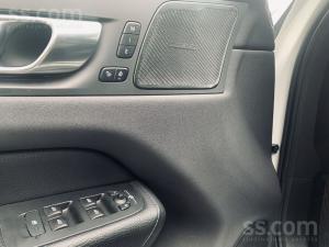 Balts Volvo XC60 2021 Rīga, ar dzinēja tilpumu 2.00 L un nobraukumu 114 tūkst. km par 31450 €, foto 14 vietnē AUTOMOTO.COM.LV
