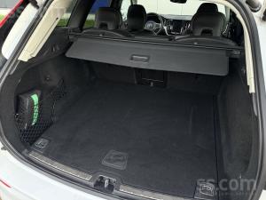 Balts Volvo XC60 2021 Rīga, ar dzinēja tilpumu 2.00 L un nobraukumu 127 tūkst. km par 28550 €, foto 14 vietnē AUTOMOTO.COM.LV