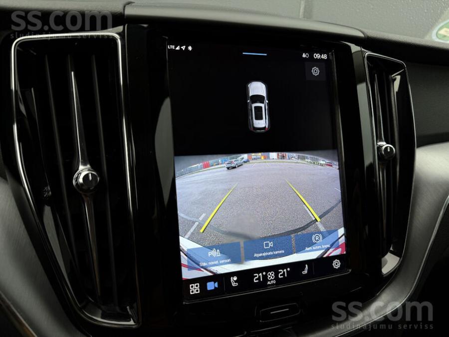 Balts Volvo XC60 2021 Rīga, ar dzinēja tilpumu 2.00 L un nobraukumu 127 tūkst. km par 28550 €, foto 28 vietnē AUTOMOTO.COM.LV