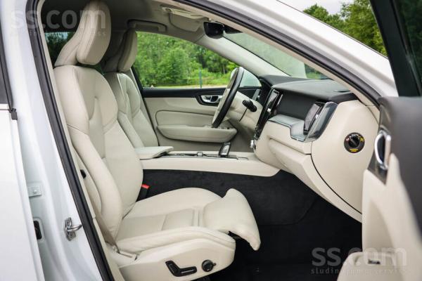 Balts Volvo XC60 2021 Tukums, ar dzinēja tilpumu 2.00 L un nobraukumu 238 tūkst. km par 20990 €, foto 9 vietnē AUTOMOTO.COM.LV