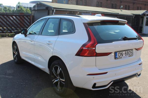 White Volvo XC60 2021 in Liepaja, with an engine capacity of 2.00 L and mileage of 120 thousand km for 28500 €, photo 3 on AUTOMOTO.COM.LV