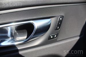 Balts Volvo XC60 2021 Liepāja, ar dzinēja tilpumu 2.00 L un nobraukumu 120 tūkst. km par 28500 €, foto 13 vietnē AUTOMOTO.COM.LV