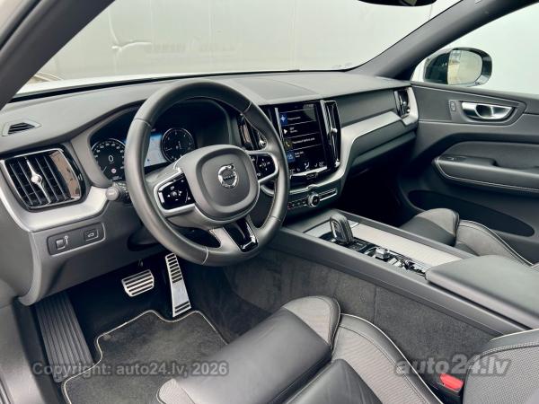 White Volvo XC60 2021 in Tallinn, with an engine capacity of 2.00 L and mileage of 139 thousand km for 29999 €, photo 10 on AUTOMOTO.COM.LV