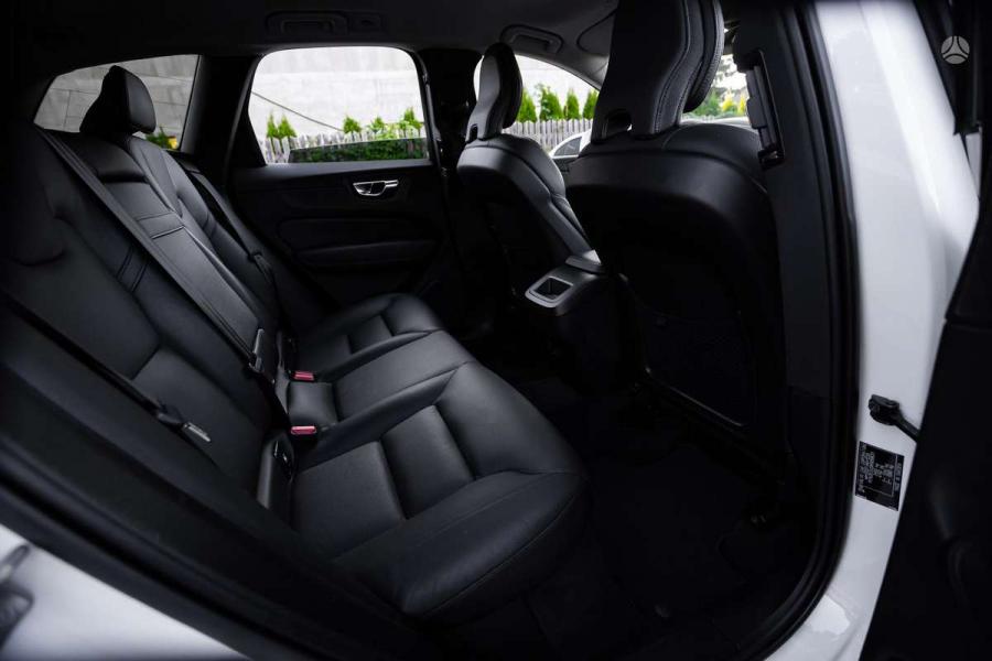 Balts Volvo XC60 2021 Jelgava, ar dzinēja tilpumu 1.97 L un nobraukumu 248 tūkst. km par 20200 €, foto 22 vietnē AUTOMOTO.COM.LV