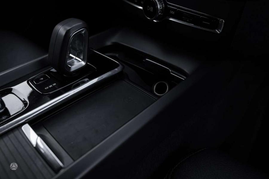 Balts Volvo XC60 2021 Jelgava, ar dzinēja tilpumu 1.97 L un nobraukumu 248 tūkst. km par 20200 €, foto 28 vietnē AUTOMOTO.COM.LV