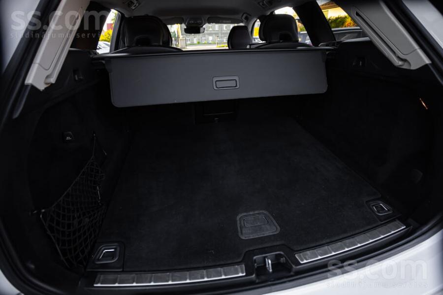 White Volvo XC60 2021 in Riga, with an engine capacity of 2.00 L and mileage of 0 thousand km for 21200 €, photo 12 on AUTOMOTO.COM.LV