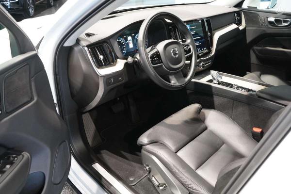 Balts Volvo XC60 2021 Viļņa, ar dzinēja tilpumu 1.97 L un nobraukumu 148 tūkst. km par 31700 €, foto 8 vietnē AUTOMOTO.COM.LV