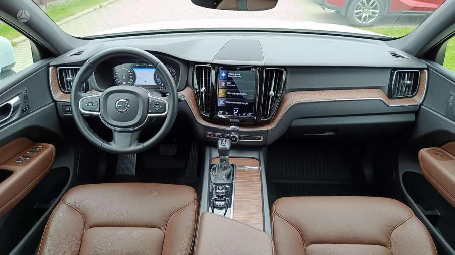 White Volvo XC60 2021 in Klaipeda, with an engine capacity of 2.00 L and mileage of 90 thousand km for 22000 €, photo 27 on AUTOMOTO.COM.LV
