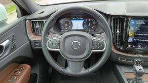 White Volvo XC60 2021 in Klaipeda, with an engine capacity of 2.00 L and mileage of 90 thousand km for 22000 €, photo 29 on AUTOMOTO.COM.LV