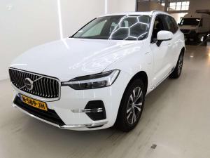 White Volvo XC60 2021 in Vilnius, with an engine capacity of 1.97 L and mileage of 255 thousand km for 23990 €, photo 1 on AUTOMOTO.COM.LV