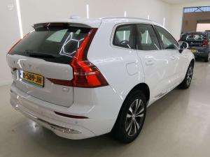 White Volvo XC60 2021 in Vilnius, with an engine capacity of 1.97 L and mileage of 255 thousand km for 23990 €, photo 4 on AUTOMOTO.COM.LV