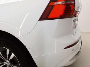 White Volvo XC60 2021 in Vilnius, with an engine capacity of 1.97 L and mileage of 255 thousand km for 23990 €, photo 23 on AUTOMOTO.COM.LV