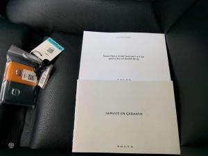White Volvo XC60 2021 in Vilnius, with an engine capacity of 1.97 L and mileage of 255 thousand km for 23990 €, photo 25 on AUTOMOTO.COM.LV