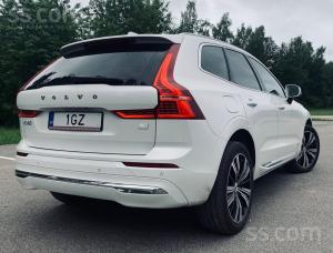 White Volvo XC60 2021 in Riga, with an engine capacity of 2.00 L and mileage of 129 thousand km for 29900 €, photo 7 on AUTOMOTO.COM.LV