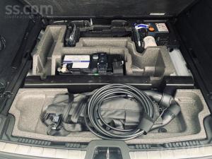 White Volvo XC60 2021 in Riga, with an engine capacity of 2.00 L and mileage of 129 thousand km for 29900 €, photo 15 on AUTOMOTO.COM.LV