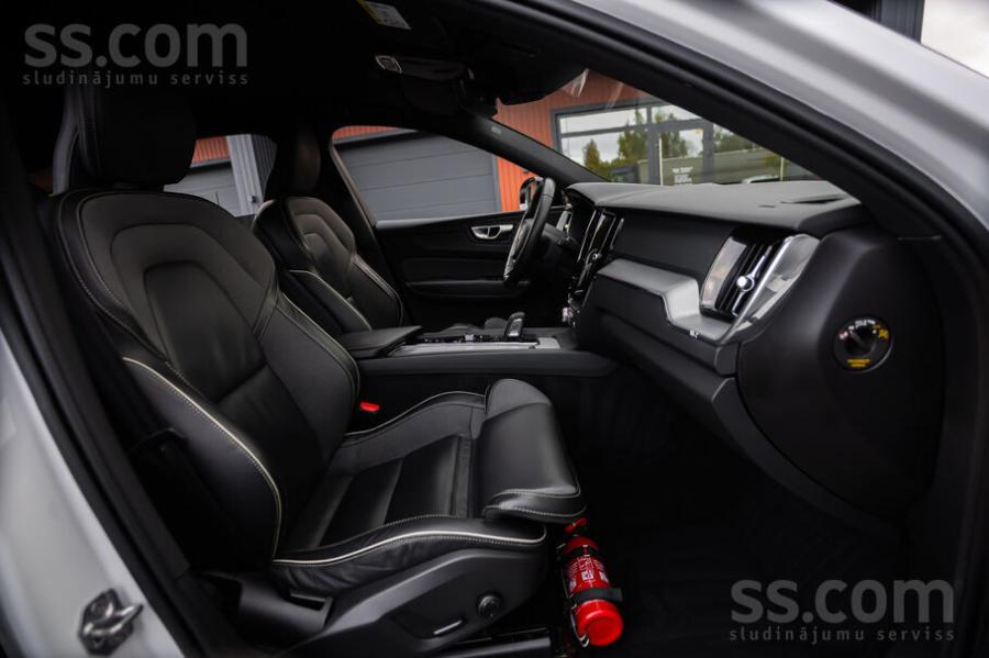 Balts Volvo XC60 2021 Jelgava, ar dzinēja tilpumu 2.00 L un nobraukumu 0 tūkst. km par 22500 €, foto 10 vietnē AUTOMOTO.COM.LV