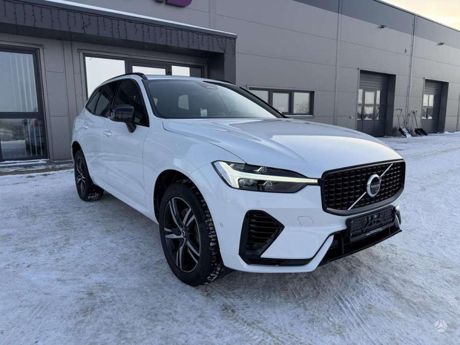 White Volvo XC60 2022 in Siauliai, with an engine capacity of 1.97 L and mileage of 113 thousand km for 41880 €, photo 5 on AUTOMOTO.COM.LV