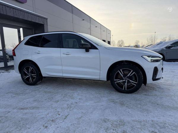 White Volvo XC60 2022 in Siauliai, with an engine capacity of 1.97 L and mileage of 113 thousand km for 41880 €, photo 6 on AUTOMOTO.COM.LV