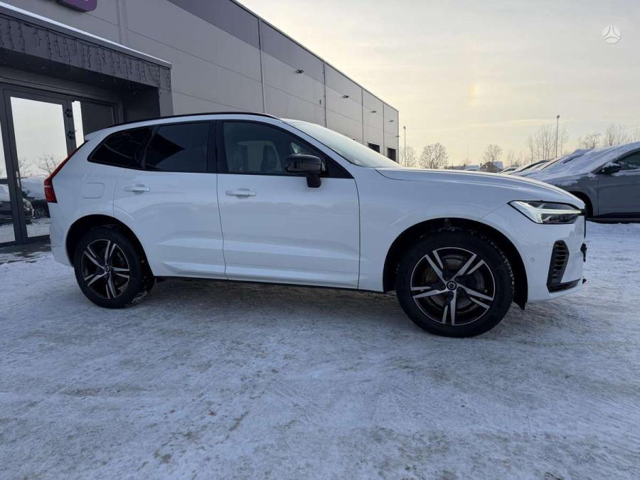 White Volvo XC60 2022 in Siauliai, with an engine capacity of 1.97 L and mileage of 113 thousand km for 41880 €, photo 6 on AUTOMOTO.COM.LV