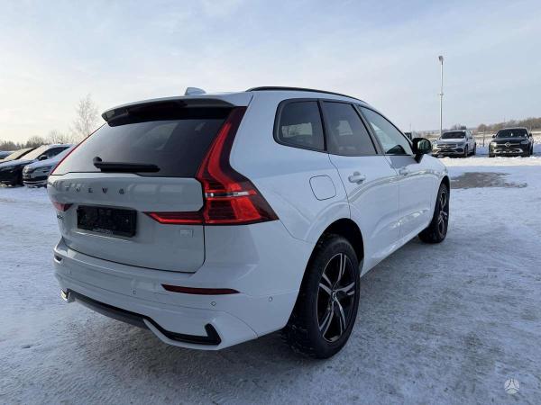 White Volvo XC60 2022 in Siauliai, with an engine capacity of 1.97 L and mileage of 113 thousand km for 41880 €, photo 8 on AUTOMOTO.COM.LV