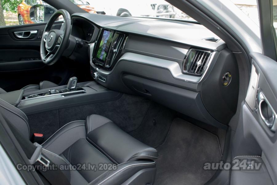 Balts Volvo XC60 2022 Tallina, ar dzinēja tilpumu 2.00 L un nobraukumu 93 tūkst. km par 37900 €, foto 10 vietnē AUTOMOTO.COM.LV