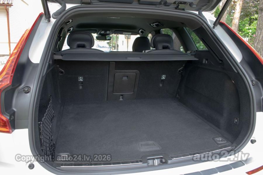 Balts Volvo XC60 2022 Tallina, ar dzinēja tilpumu 2.00 L un nobraukumu 93 tūkst. km par 37900 €, foto 19 vietnē AUTOMOTO.COM.LV