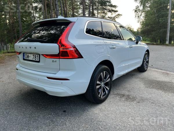 White Volvo XC60 2022 in Daugavpils, with an engine capacity of 2.00 L and mileage of 215 thousand km for 25000 €, photo 4 on AUTOMOTO.COM.LV