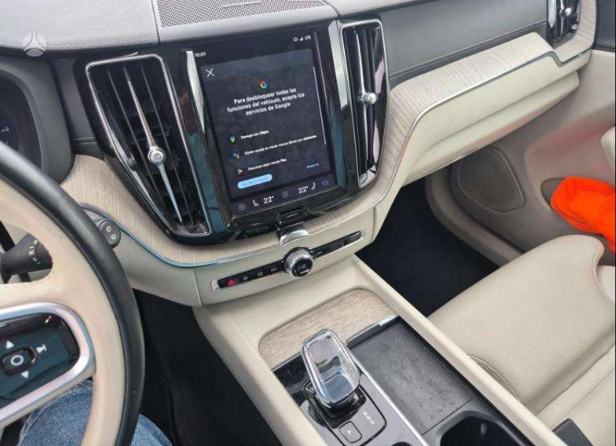 Balts Volvo XC60 2022 Viļņa, ar dzinēja tilpumu 1.97 L un nobraukumu 158 tūkst. km par 27490 €, foto 5 vietnē AUTOMOTO.COM.LV