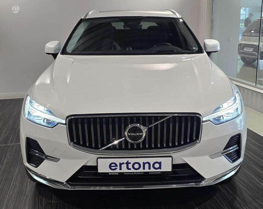 White Volvo XC60 2022 in Siauliai, with an engine capacity of 1.97 L and mileage of 36 thousand km for 31900 €, photo 10 on AUTOMOTO.COM.LV