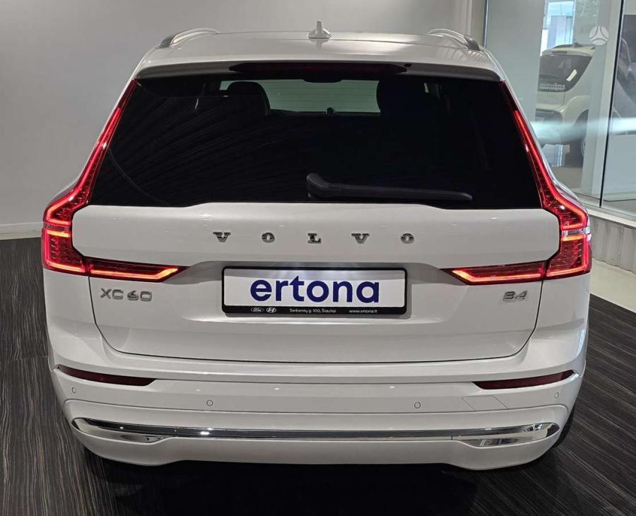 White Volvo XC60 2022 in Siauliai, with an engine capacity of 1.97 L and mileage of 36 thousand km for 31900 €, photo 11 on AUTOMOTO.COM.LV