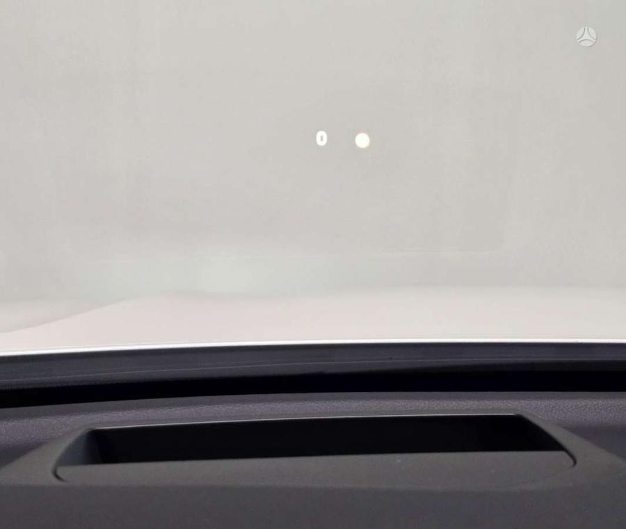 White Volvo XC60 2022 in Siauliai, with an engine capacity of 1.97 L and mileage of 36 thousand km for 31900 €, photo 19 on AUTOMOTO.COM.LV