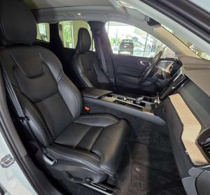 White Volvo XC60 2022 in Siauliai, with an engine capacity of 1.97 L and mileage of 36 thousand km for 31900 €, photo 30 on AUTOMOTO.COM.LV