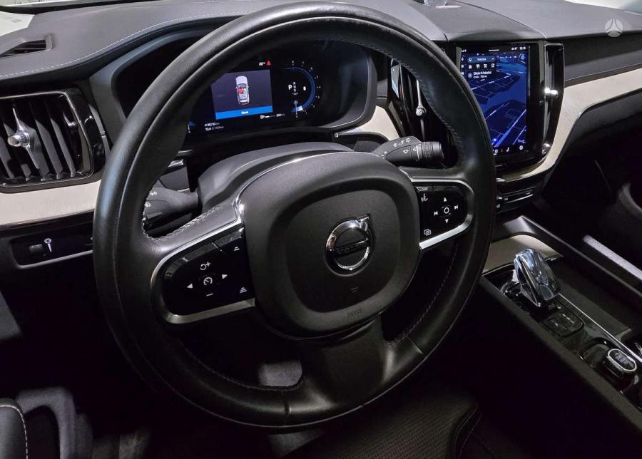 White Volvo XC60 2022 in Siauliai, with an engine capacity of 1.97 L and mileage of 36 thousand km for 31900 €, photo 33 on AUTOMOTO.COM.LV