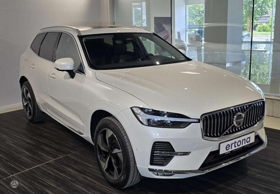 White Volvo XC60 2022 in Siauliai, with an engine capacity of 1.97 L and mileage of 36 thousand km for 31900 €, photo 40 on AUTOMOTO.COM.LV