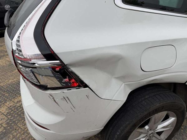 Balts Volvo XC60 2022 Šauļi, ar dzinēja tilpumu 2.00 L un nobraukumu 143 tūkst. km par 8850 €, foto 8 vietnē AUTOMOTO.COM.LV