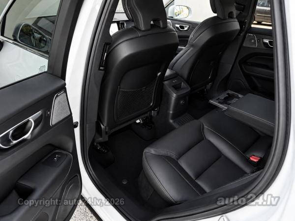 Balts Volvo XC60 2022 Pērnava, ar dzinēja tilpumu 2.00 L un nobraukumu 86 tūkst. km par 42990 €, foto 10 vietnē AUTOMOTO.COM.LV