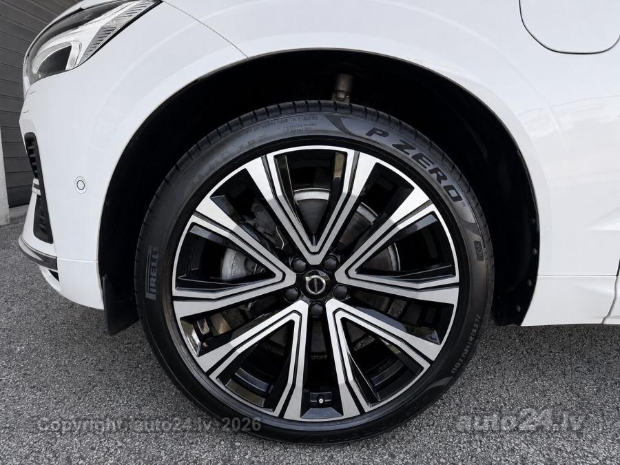 White Volvo XC60 2022 in Parnu, with an engine capacity of 2.00 L and mileage of 86 thousand km for 42990 €, photo 26 on AUTOMOTO.COM.LV