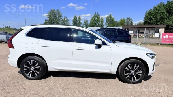 Balts Volvo XC60 2022 Daugavpils, ar dzinēja tilpumu 2.00 L un nobraukumu 0 tūkst. km par 24700 €, foto 4 vietnē AUTOMOTO.COM.LV