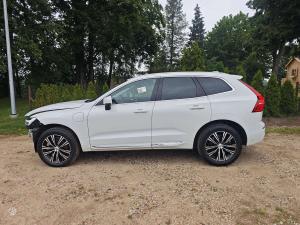 White Volvo XC60 2022 in Telschi, with an engine capacity of 1.97 L and mileage of 58 thousand km for 24800 €, photo 6 on AUTOMOTO.COM.LV