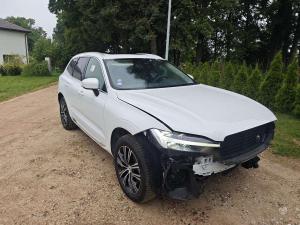 White Volvo XC60 2022 in Telschi, with an engine capacity of 1.97 L and mileage of 58 thousand km for 24800 €, photo 8 on AUTOMOTO.COM.LV