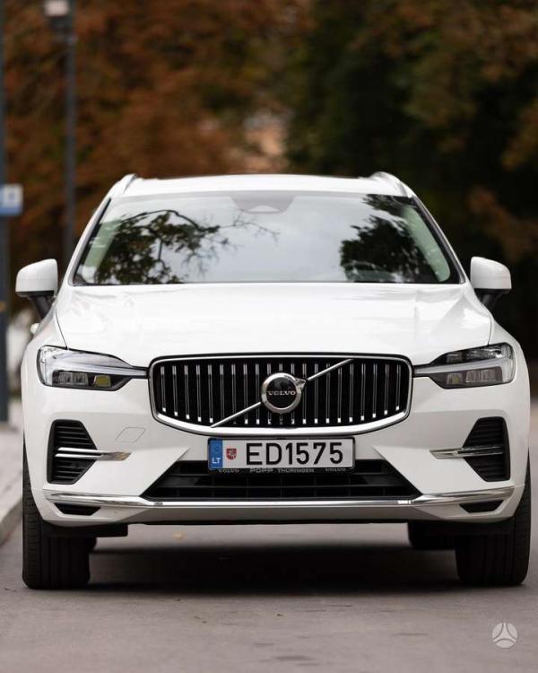 Balts Volvo XC60 2022 Viļņa, ar dzinēja tilpumu 1.97 L un nobraukumu 144 tūkst. km par 34900 €, foto 3 vietnē AUTOMOTO.COM.LV