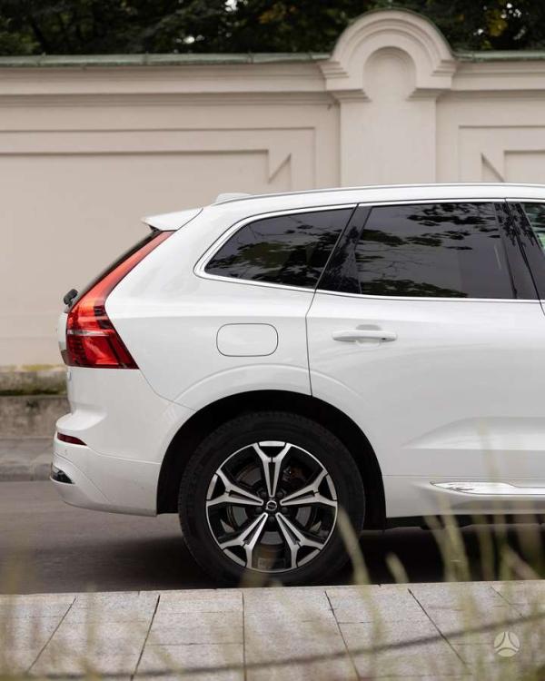 Balts Volvo XC60 2022 Viļņa, ar dzinēja tilpumu 1.97 L un nobraukumu 144 tūkst. km par 34900 €, foto 8 vietnē AUTOMOTO.COM.LV