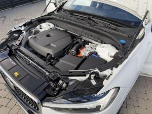 Balts Volvo XC60 2022 Telšiai, ar dzinēja tilpumu 1.97 L un nobraukumu 58 tūkst. km par 37750 €, foto 8 vietnē AUTOMOTO.COM.LV