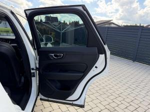 Balts Volvo XC60 2022 Telšiai, ar dzinēja tilpumu 1.97 L un nobraukumu 58 tūkst. km par 37750 €, foto 43 vietnē AUTOMOTO.COM.LV