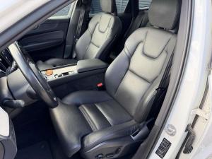 Balts Volvo XC60 2022 Telšiai, ar dzinēja tilpumu 1.97 L un nobraukumu 58 tūkst. km par 37750 €, foto 50 vietnē AUTOMOTO.COM.LV