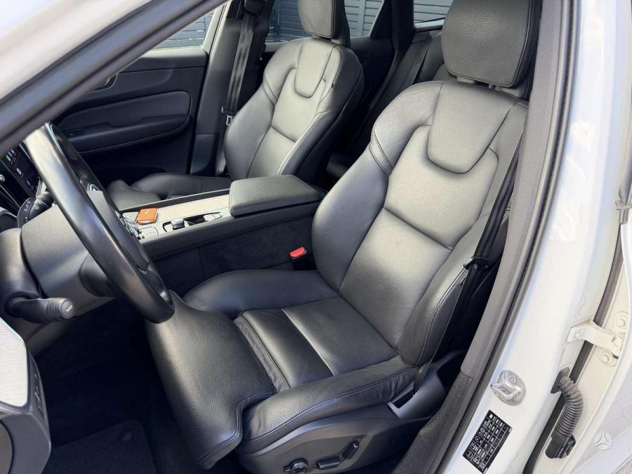Balts Volvo XC60 2022 Telšiai, ar dzinēja tilpumu 1.97 L un nobraukumu 58 tūkst. km par 37750 €, foto 50 vietnē AUTOMOTO.COM.LV