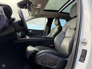 Balts Volvo XC60 2022 Telšiai, ar dzinēja tilpumu 1.97 L un nobraukumu 58 tūkst. km par 37750 €, foto 51 vietnē AUTOMOTO.COM.LV